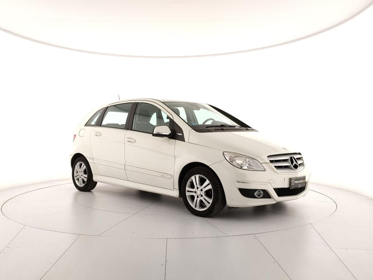 Acquista online MERCEDES-BENZ B 160