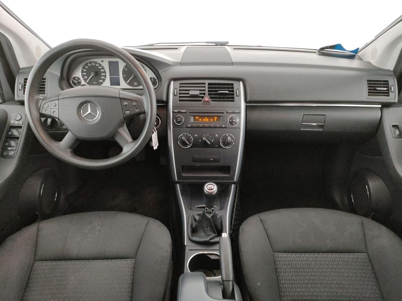 Acquista online MERCEDES-BENZ B 160