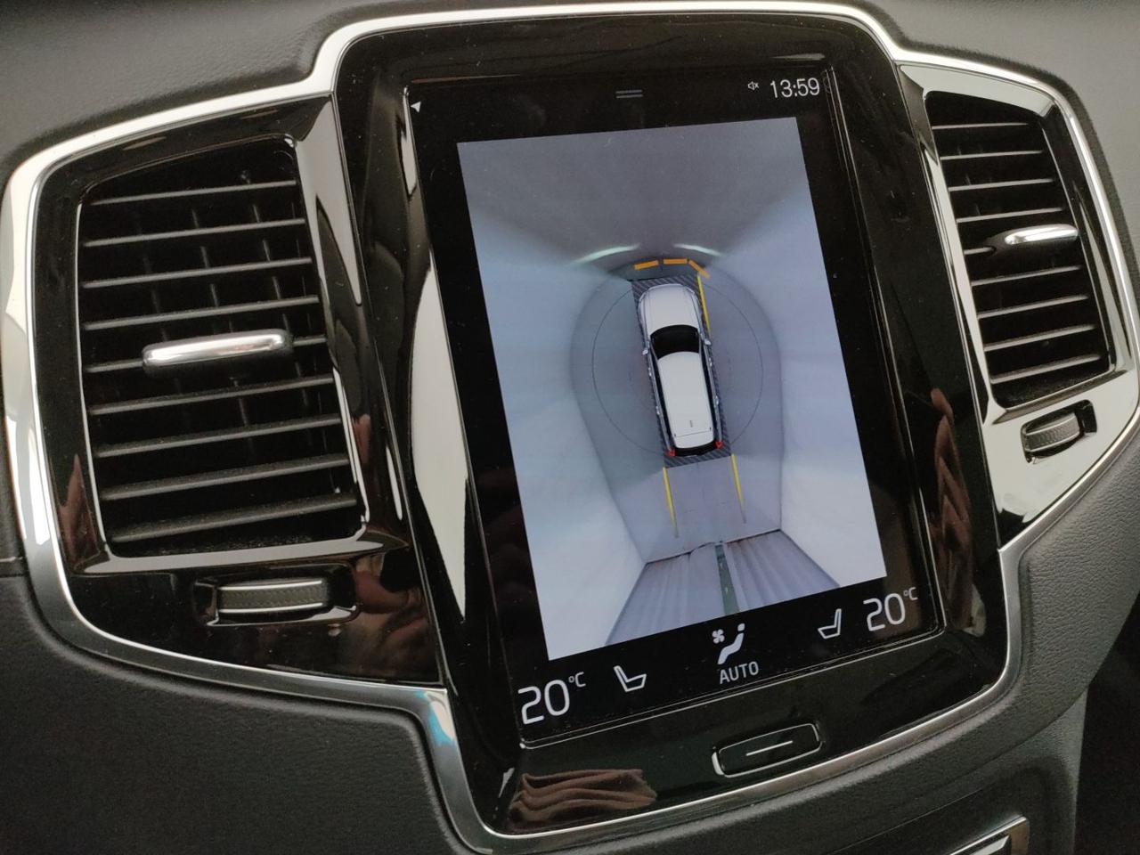 Acquista online VOLVO XC90