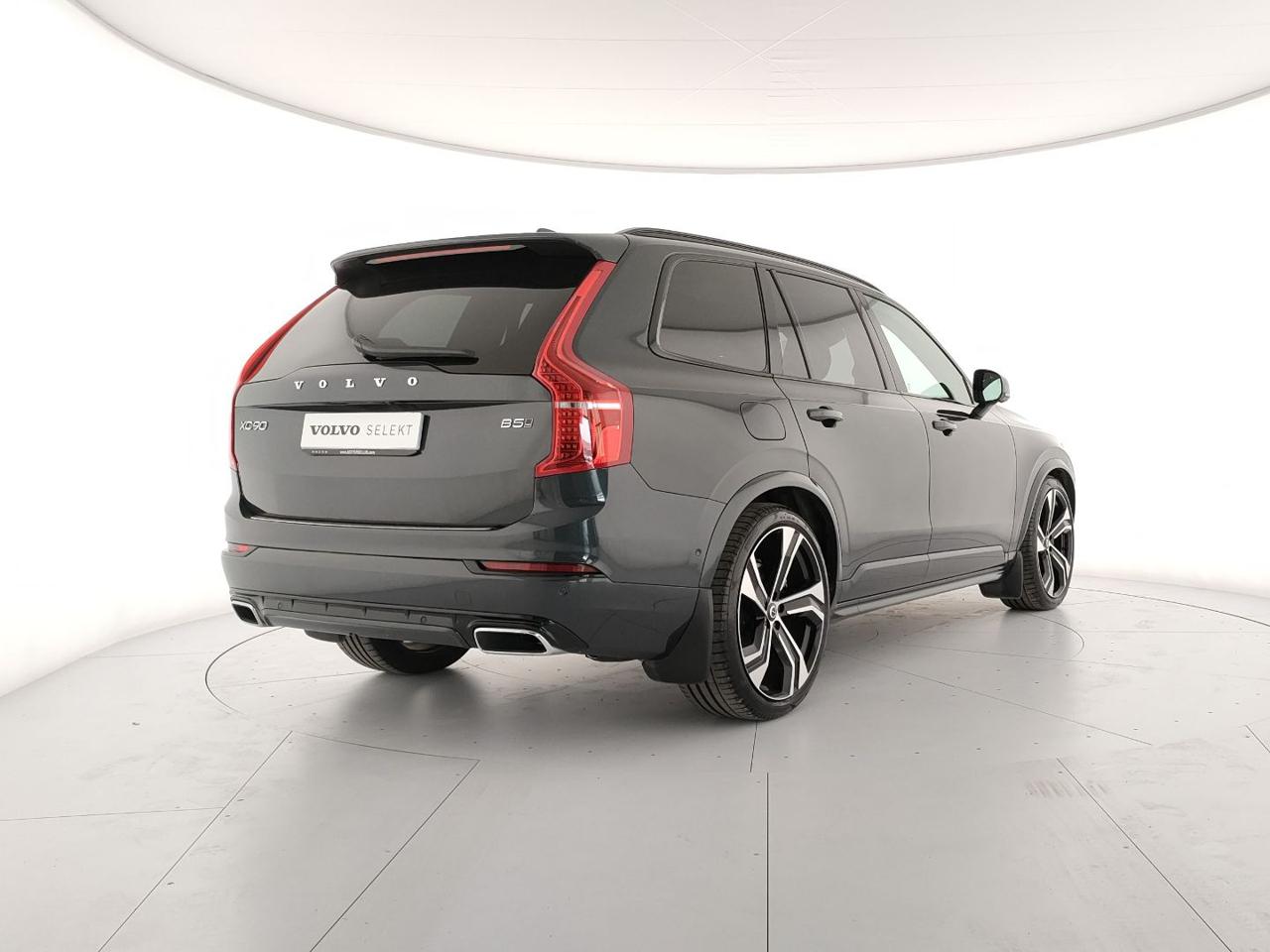 Acquista online VOLVO XC90