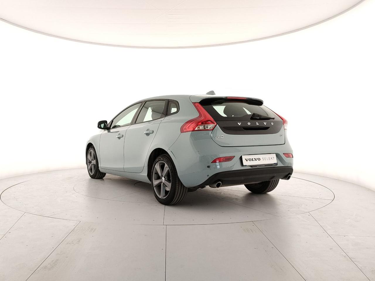 Acquista online VOLVO V40