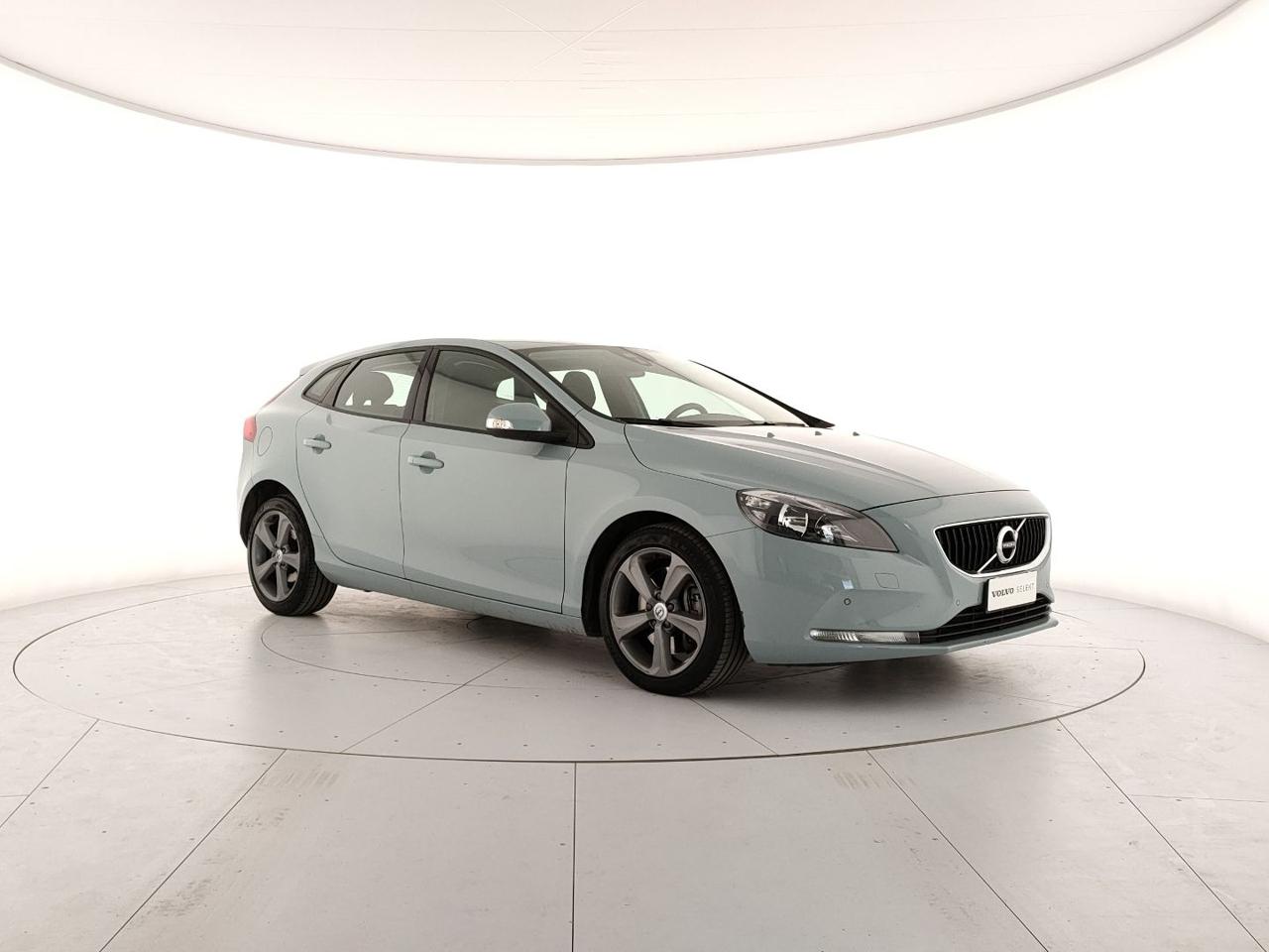 Acquista online VOLVO V40