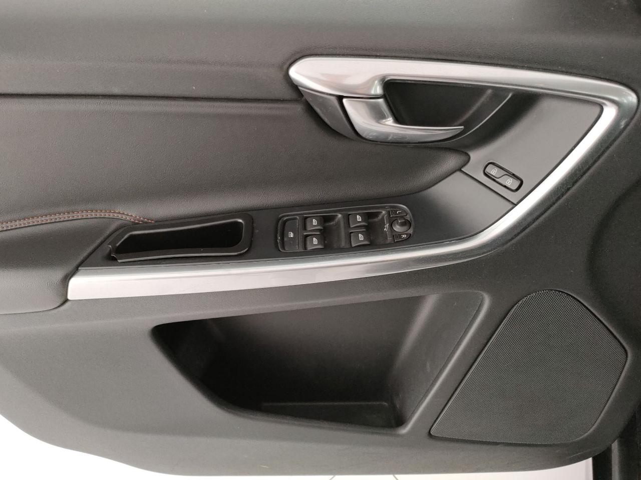 Acquista online VOLVO XC60